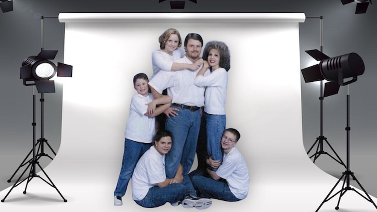 Awkward Family Photo Shoot | Games | Download Youth Ministry